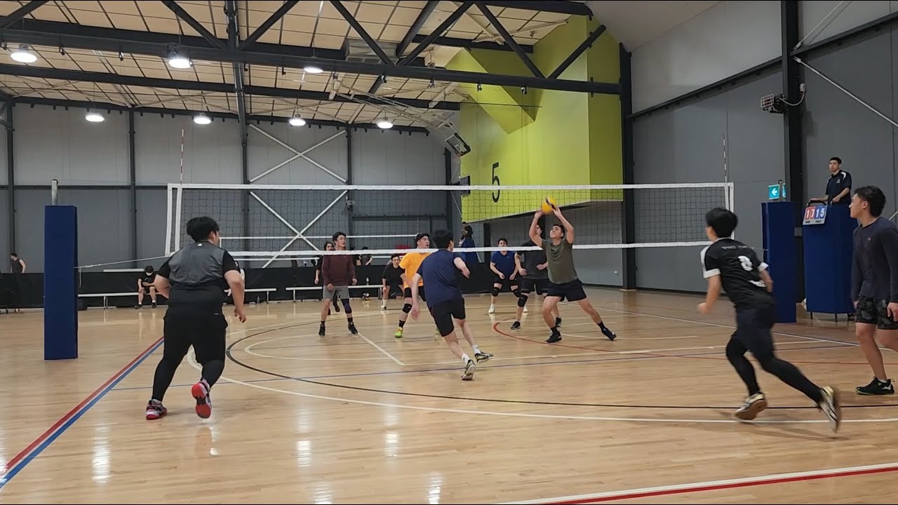 Minus Tempo vs Alvin & The Tipmonks | Volleyball Days - YouTube