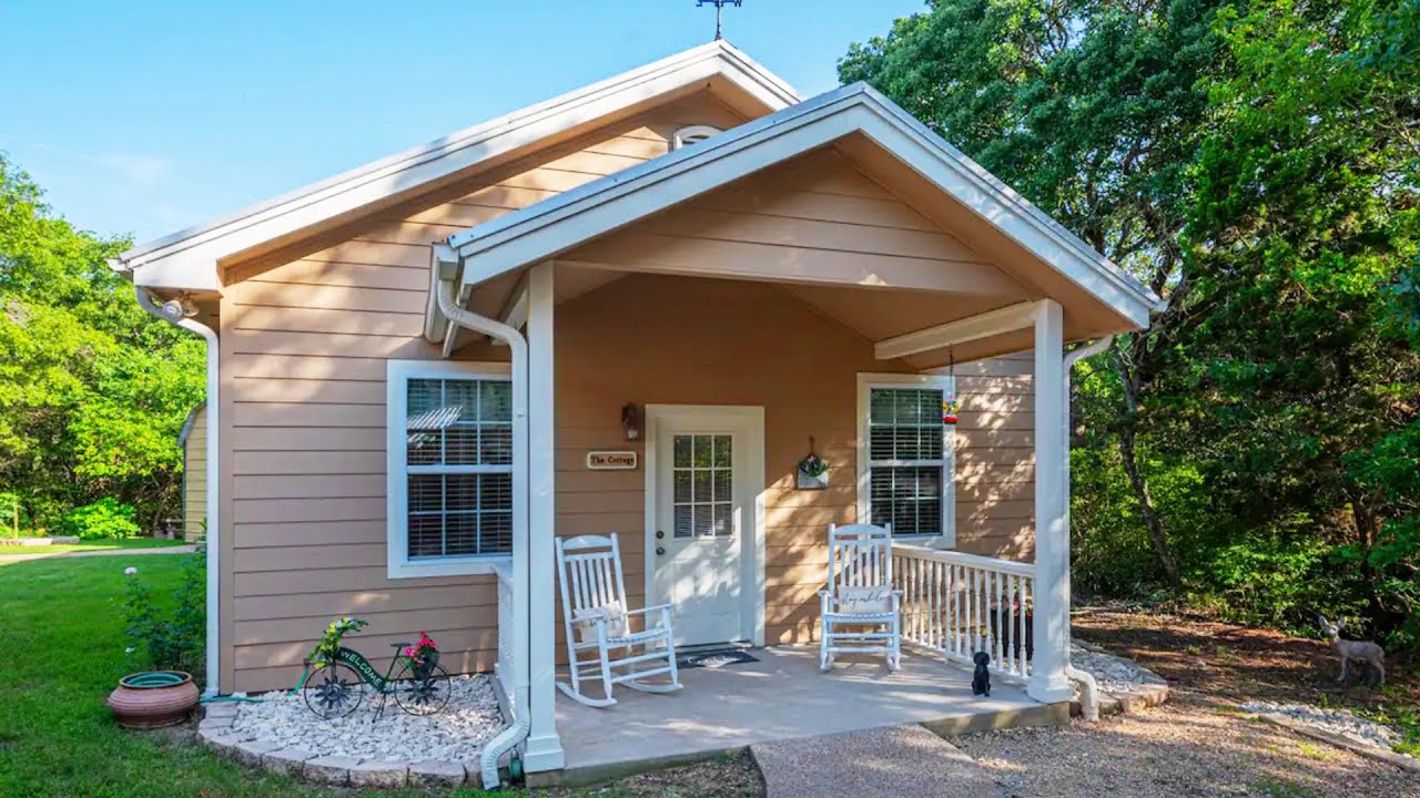 Amazing Spacious Sparkling Clean Cottage 12 Min from Magnolia - YouTube