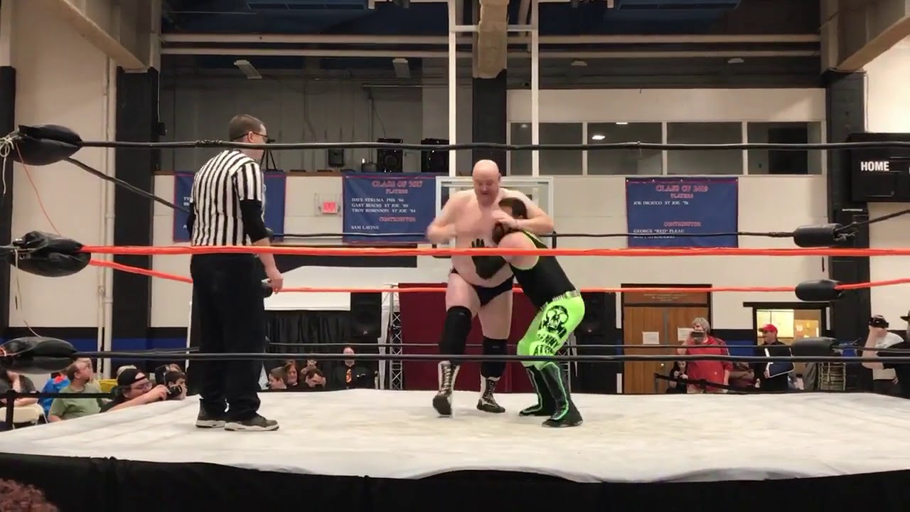 Danny Atom vs "Brutal" Bob Evans - YouTube