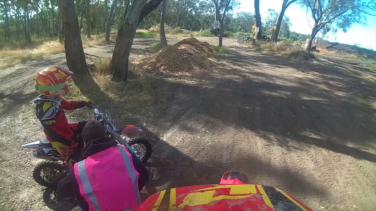 an awsome day at frankston motocross track - YouTube