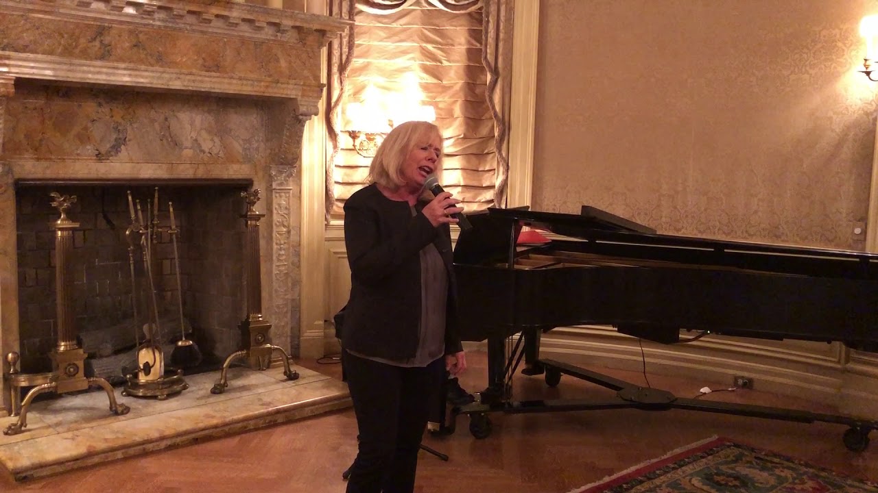 Kathy Beaver sings at Inner Circle dinner at the Columbus Club - YouTube