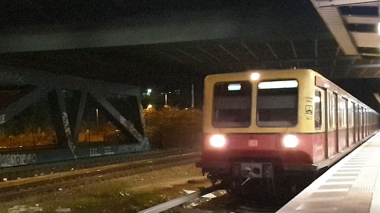 S-Bahn-Ansagen der S47 in Berlin - von DB-Sprecher Ingo Ruff - YouTube