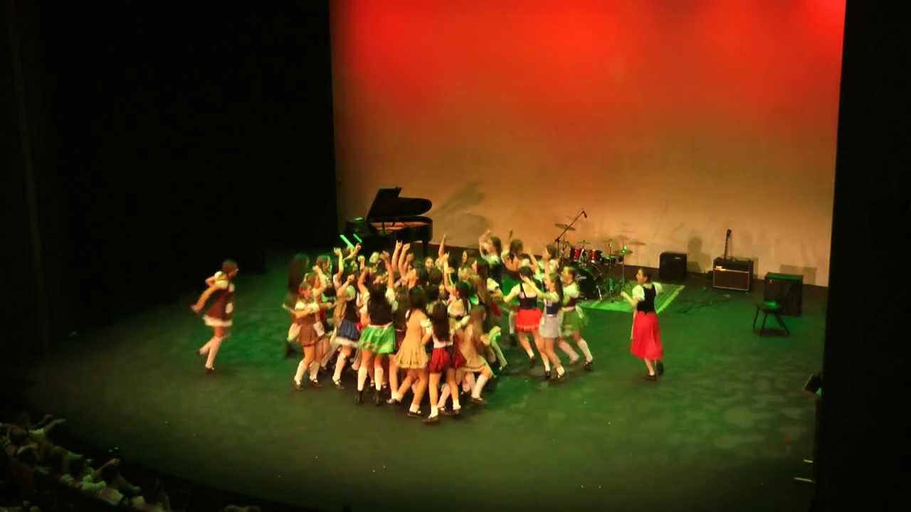 Girls VCE 2012 Purim Dance - YouTube