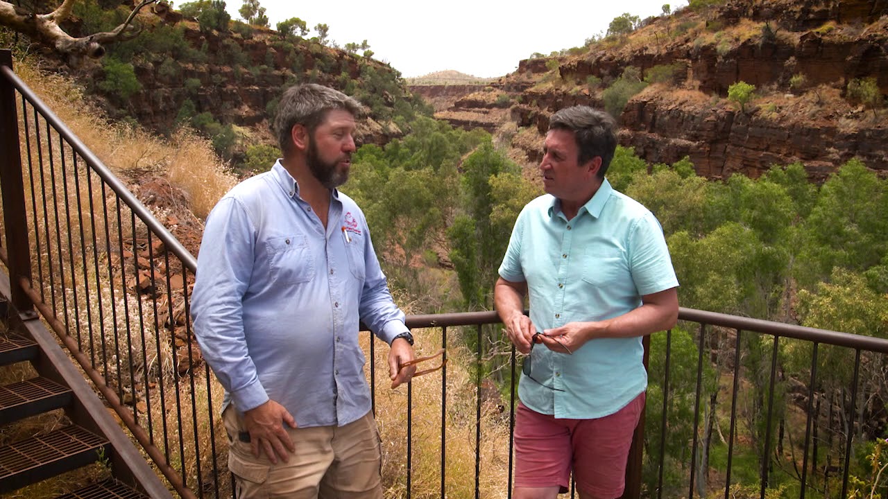 The Flying Sandgroper tours into Karijini National Park - YouTube