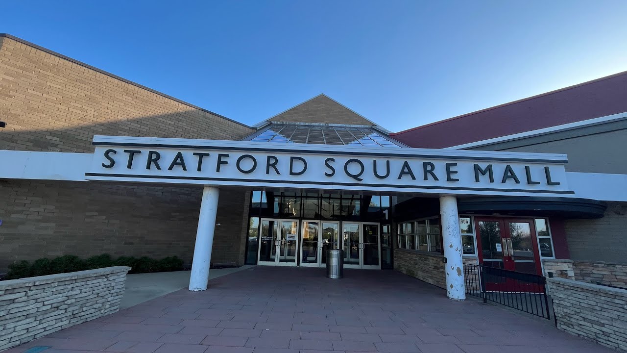 CLOSED: Final visit! Very Dead Stratford square mall | Bloomingdale IL ...