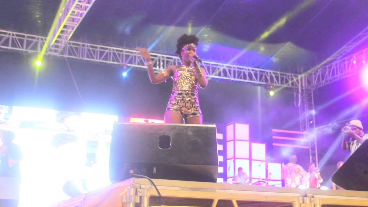MzVee performs at Pulse concert - YouTube