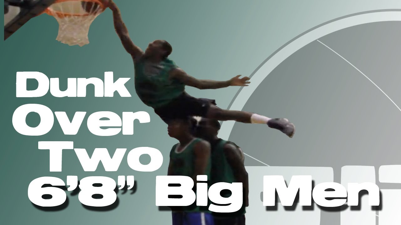 Carlee Clemons Dunks over Two 6'8" Big Men! - YouTube