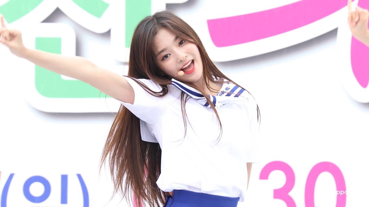 [4K] 180916 프로미스나인 fromis9 유리구두 Glass Shoes 이나경 LEE NAKYUNG @ 안산희망마라톤 ...