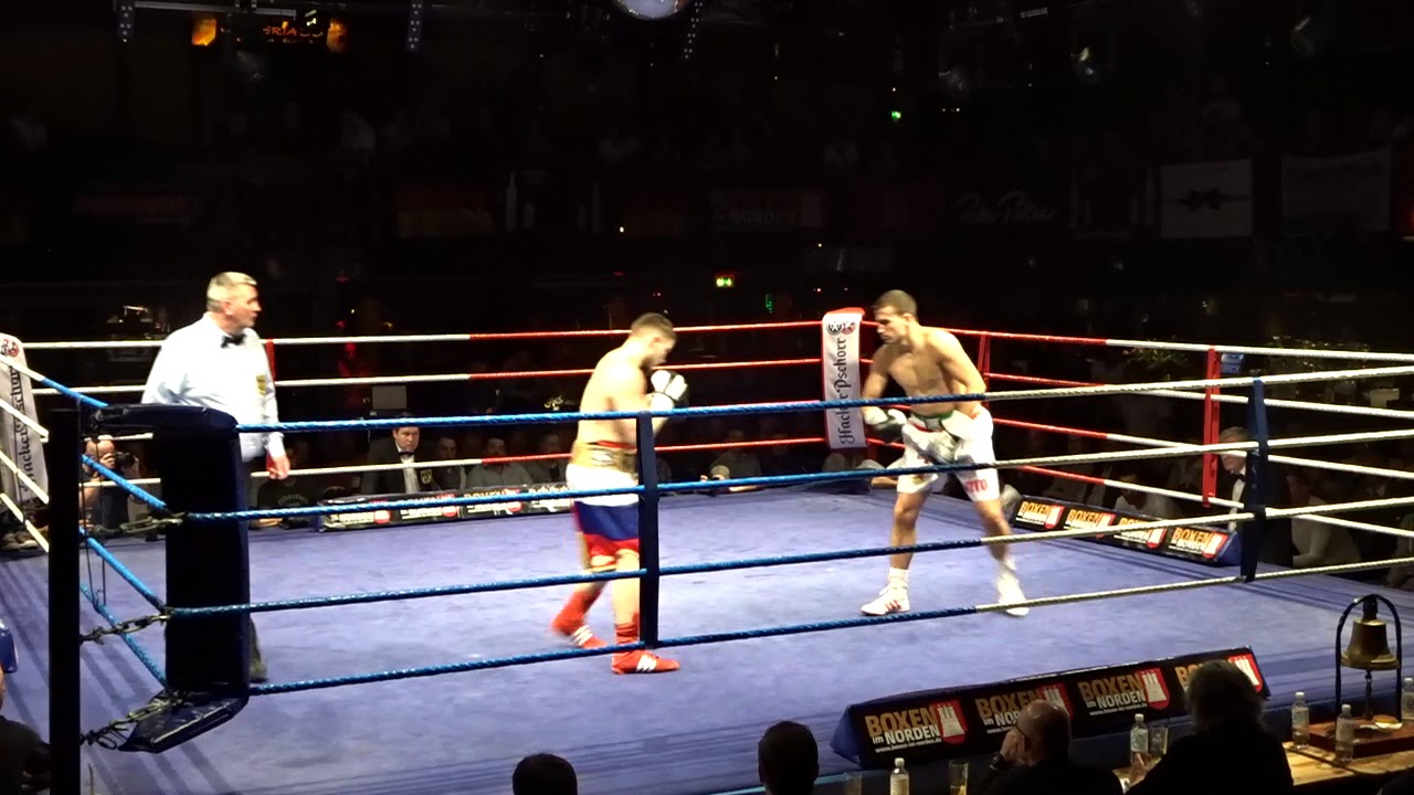 MAH04653 Sebastiano Lo Zito vs Roman Hardok R1 - YouTube