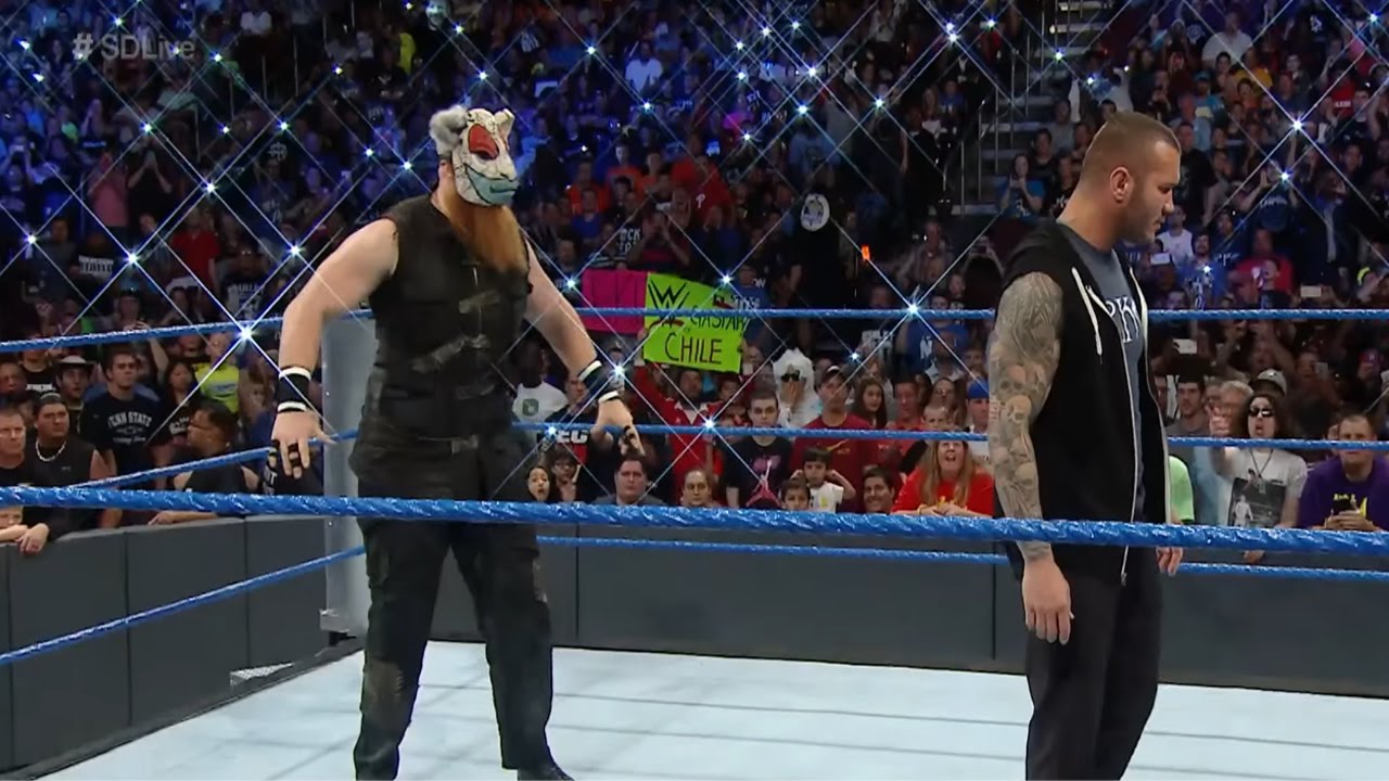 Erick Rowan returns to Smackdown Live - YouTube