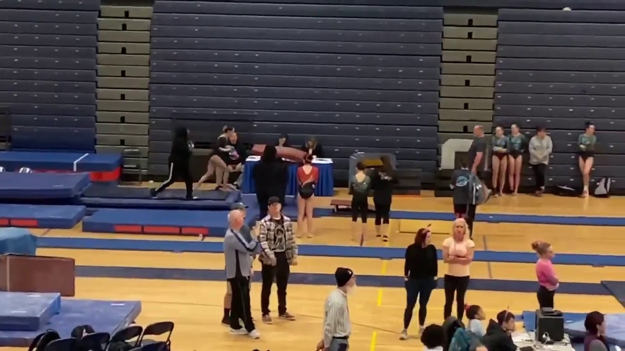 Class of 2022 Gymnast- Vanessa Neubauer - YouTube
