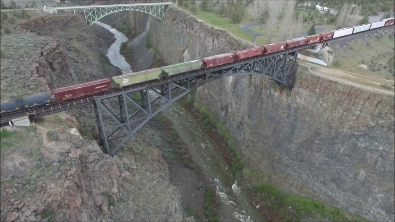 Aerial view: BNSF Oregon Trunk subdivision chase part 4 April 2017 ...