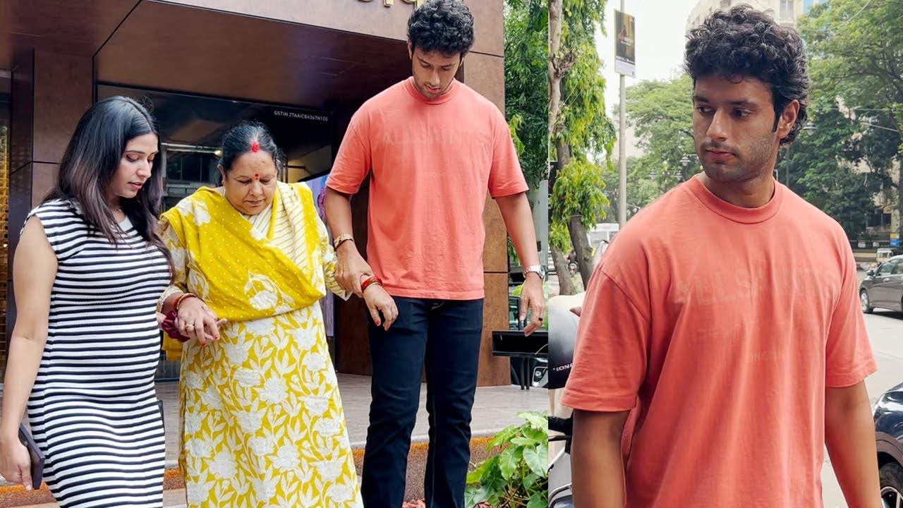 Indian Cricketer Shivam Dube With Family Spotted At Linking Road Mumbai ...