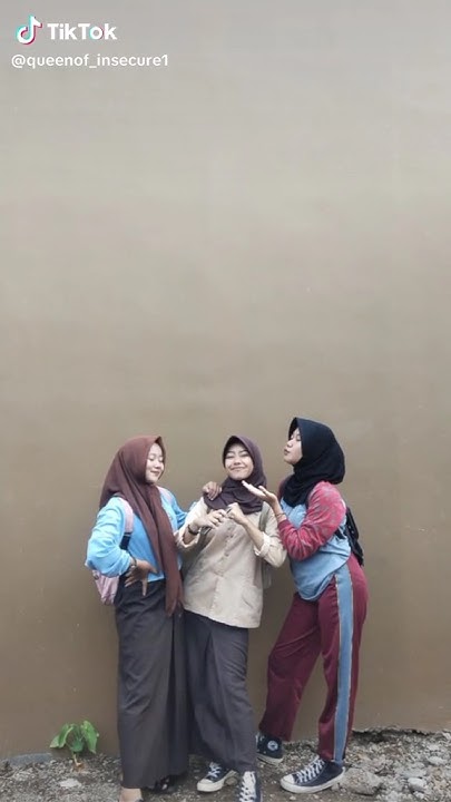 TIKTOK HIJAB SMP GUNUNG GEDE - YouTube
