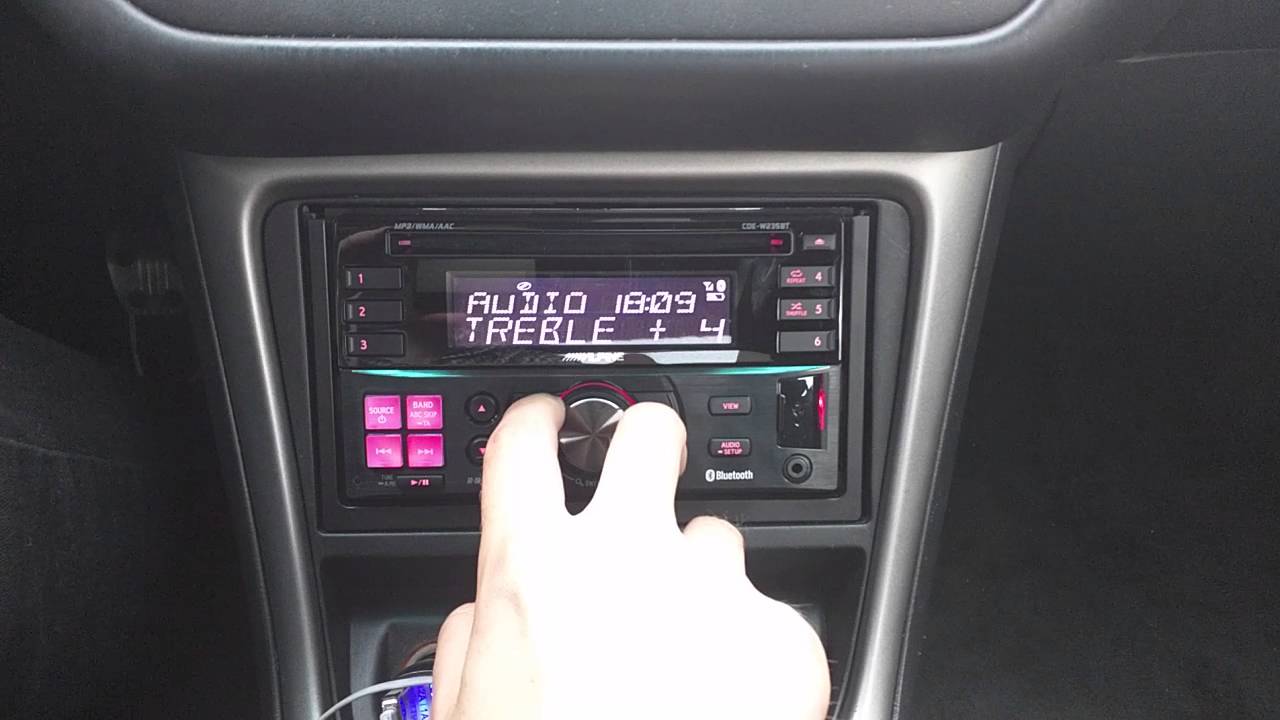 Alpine CDE-W235BT + Alpine SPG-17CS Honda Accord VI - YouTube