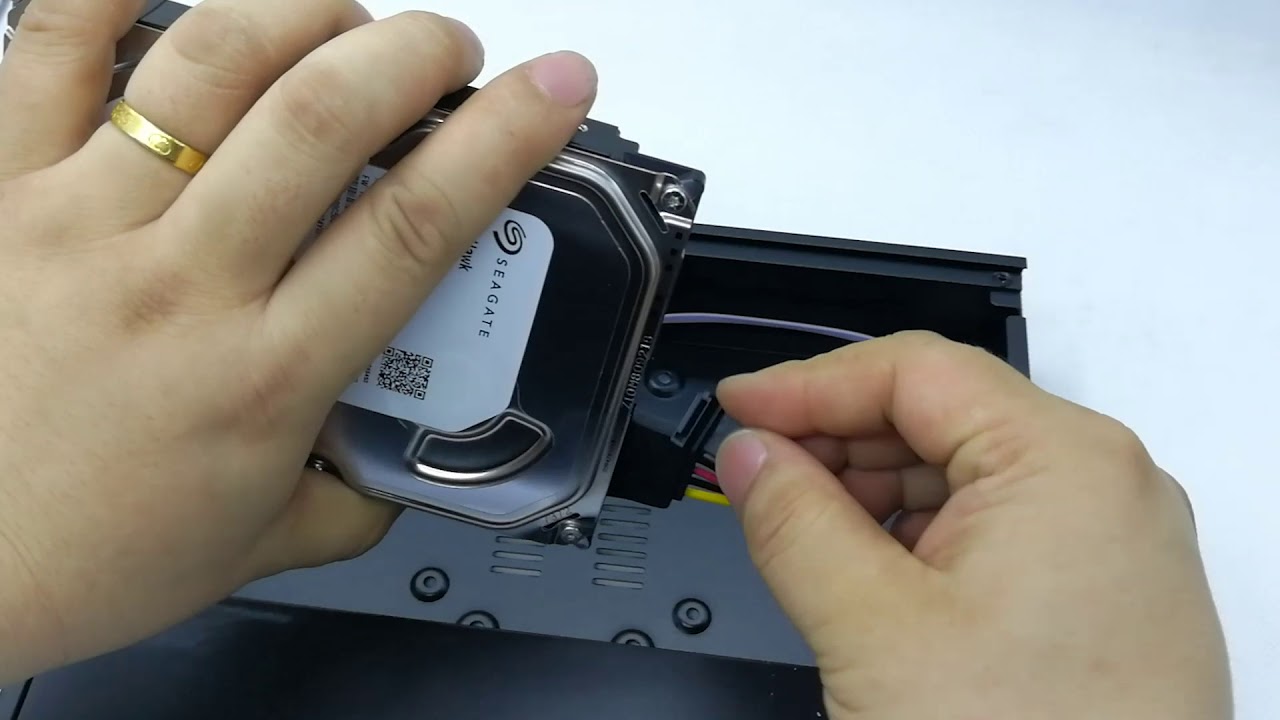 How to install hdd into NVR - YouTube