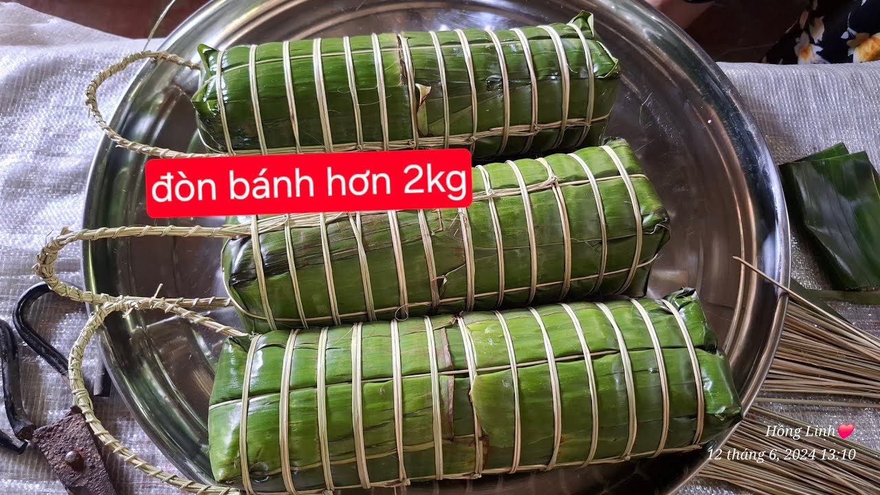 Bánh Tét 3 màu được mẹ gói khéo léo - Vietnamese cylindrical sticky ...
