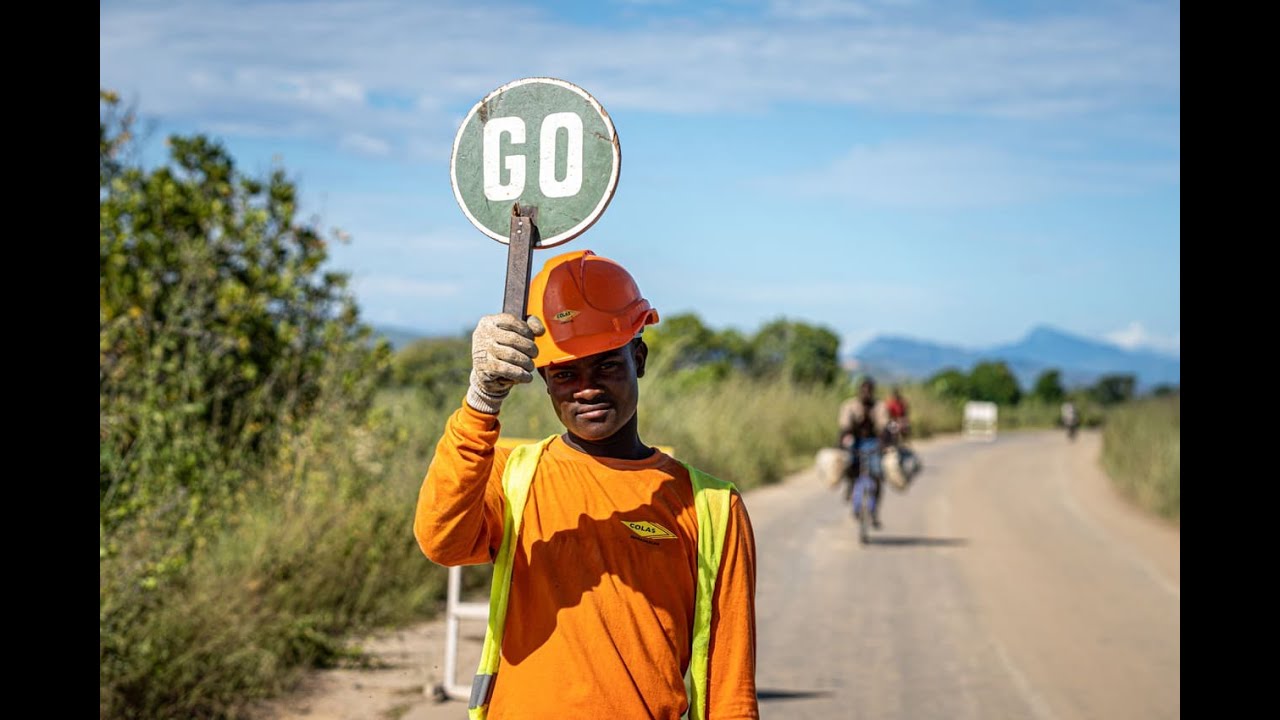 COLAS MADAGASCAR - YouTube