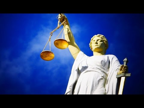 Η ΔΙΚΑΙΟΣΥΝΗ ΕΙΝΑΙ ΤΥΦΛΗ..ΕΥΤΥΧΩΣ ΔΕΝ ΕΙΝΑΙ ΚΟΥΦΗ !! - YouTube