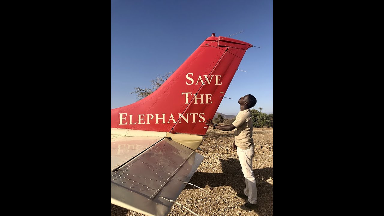 Young Kenyan pilot living the dream - YouTube