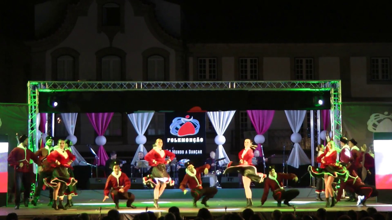 Russian folk dance: Kazachok - YouTube