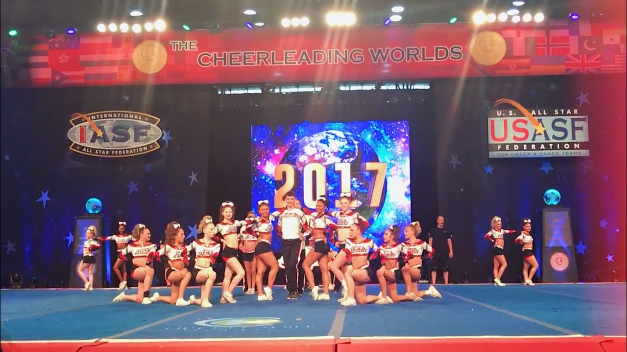 Core Athletix Black Diamonds Semi Finals Cheerleading Worlds 2017 - YouTube