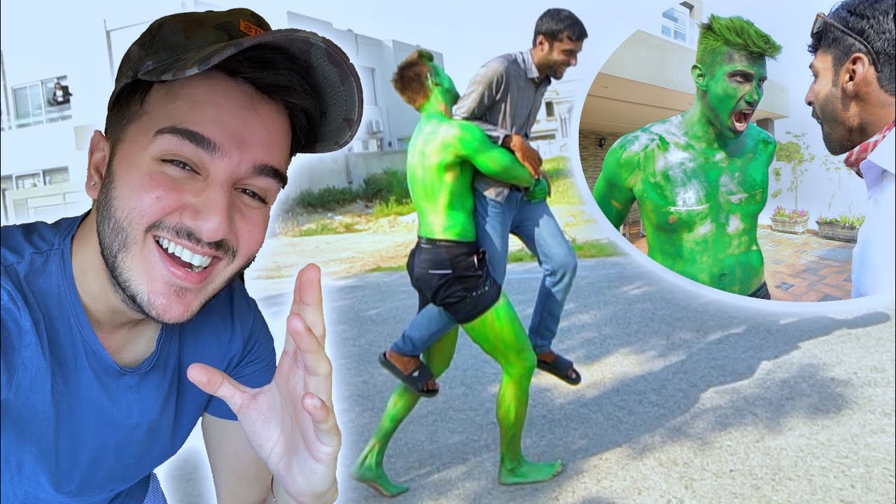 PRANKING FANS WITH HULK! - YouTube