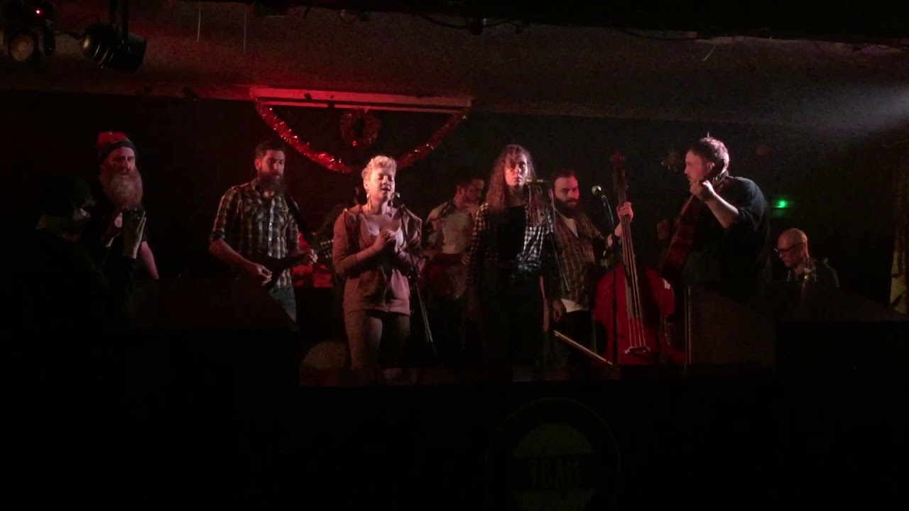 Five Fathoms Deep perform Dandelion at Tooting Tram & Social, December ...