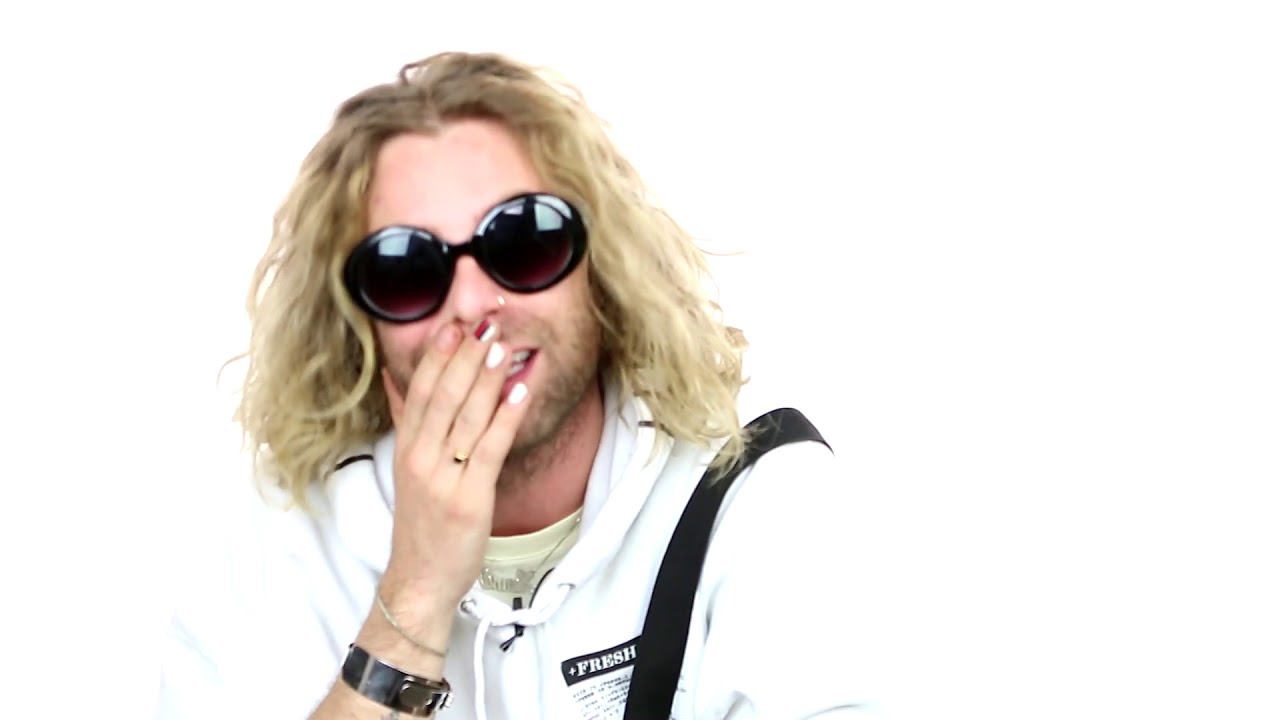 Does Mod Sun Wash His Hair? He Gets Honest Here - YouTube