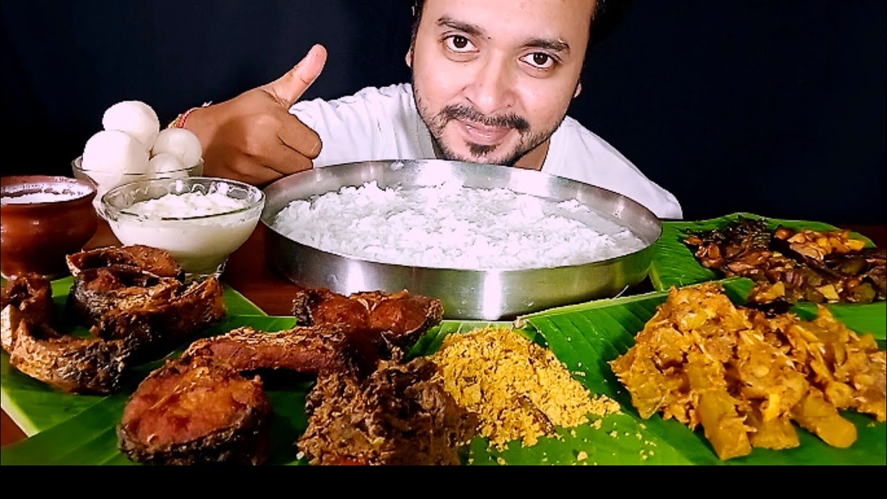 WATER RICE ,HILSA/RUHI FISH FRY,DAL FRY,KOCHU SHAK,PAYAS,DAHI,ROSOGOLLA ...