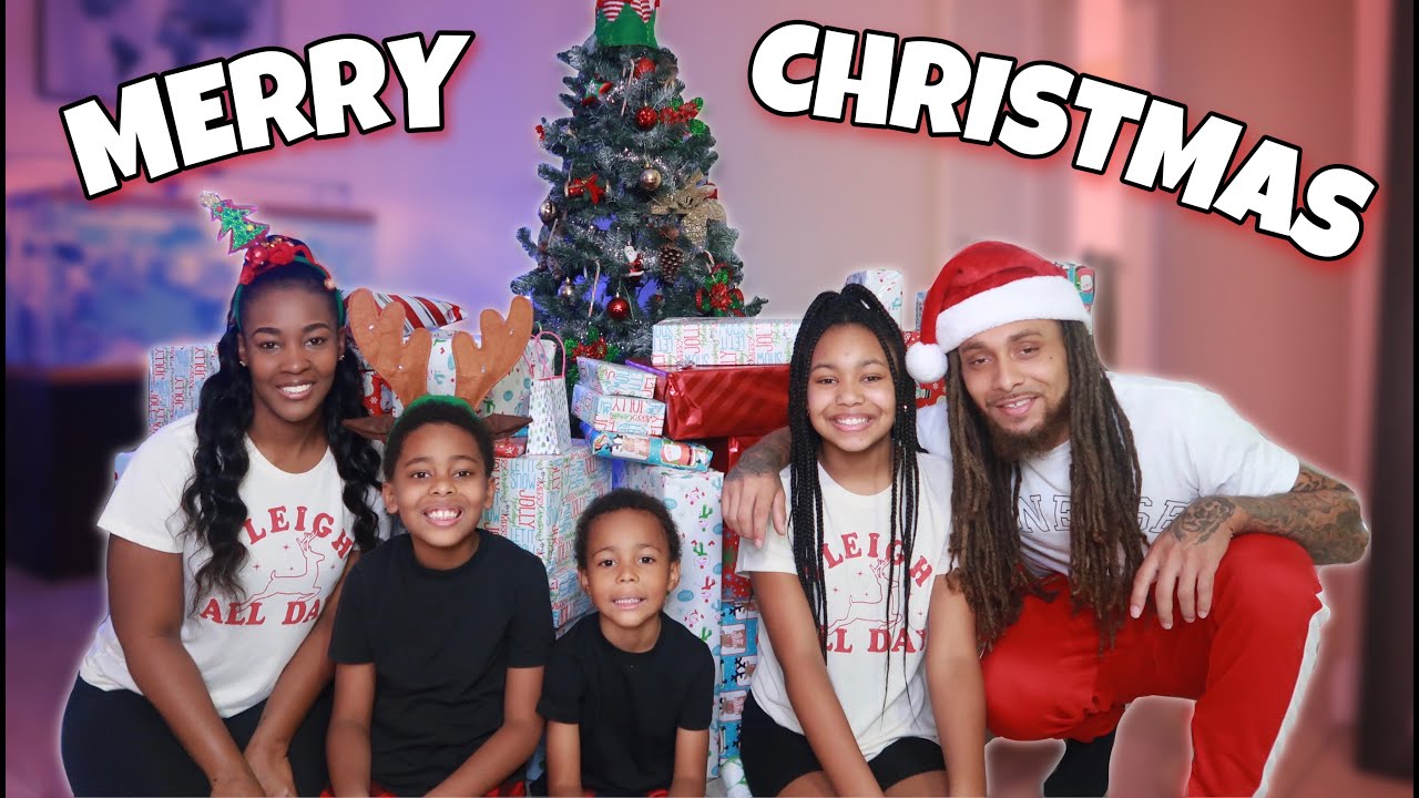 CHRISTMAS MORNING OPENING PRESENTS 2020 - YouTube