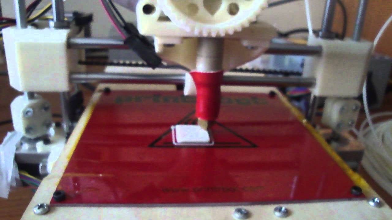 The original printrbot printing! (backer #1597) - YouTube