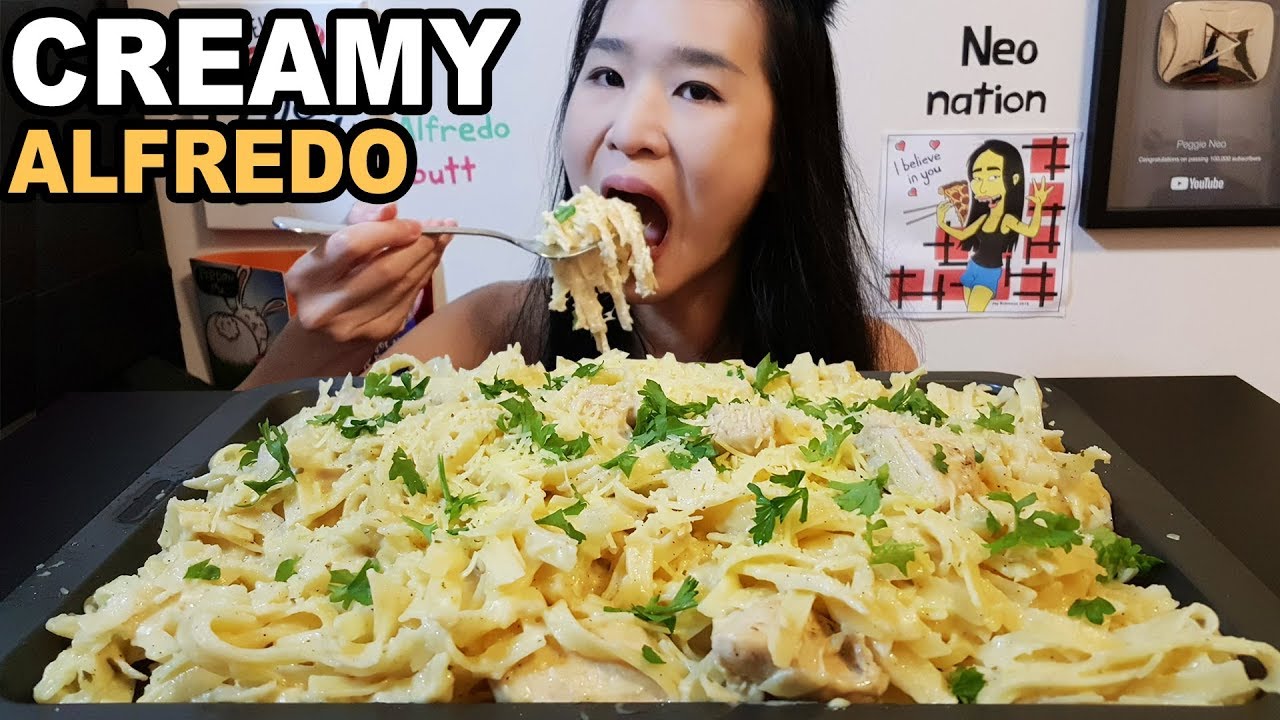 Extra Creamy Chicken Fettuccine Alfredo Pasta! Cheesy Noodles Cooking ...