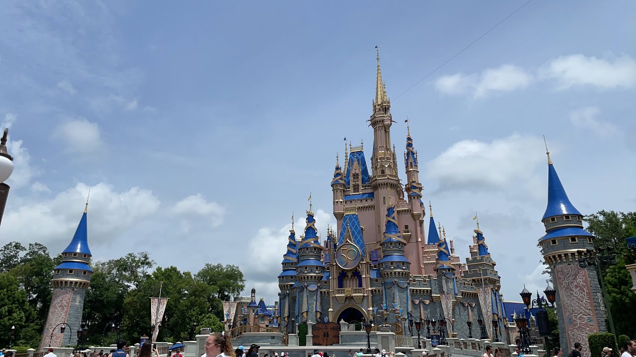 Magic Kingdom Saturday Fun! - YouTube