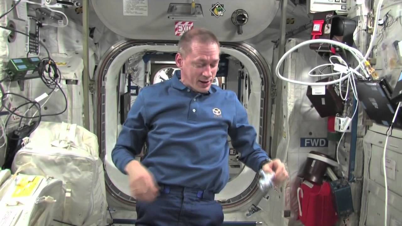 Astronaut Frank De Winne answers your questions aboard the ISS ...