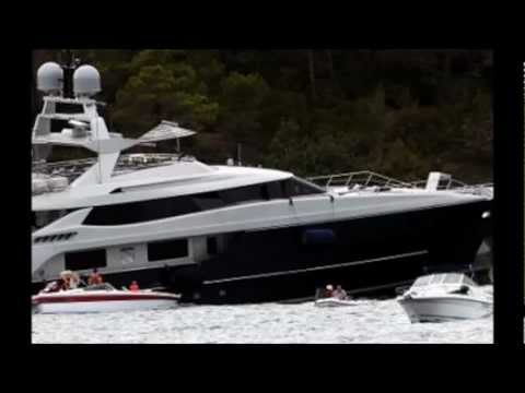 Simon Cowell Rescued Nine Passengers - Watch Sinking Boat! - YouTube