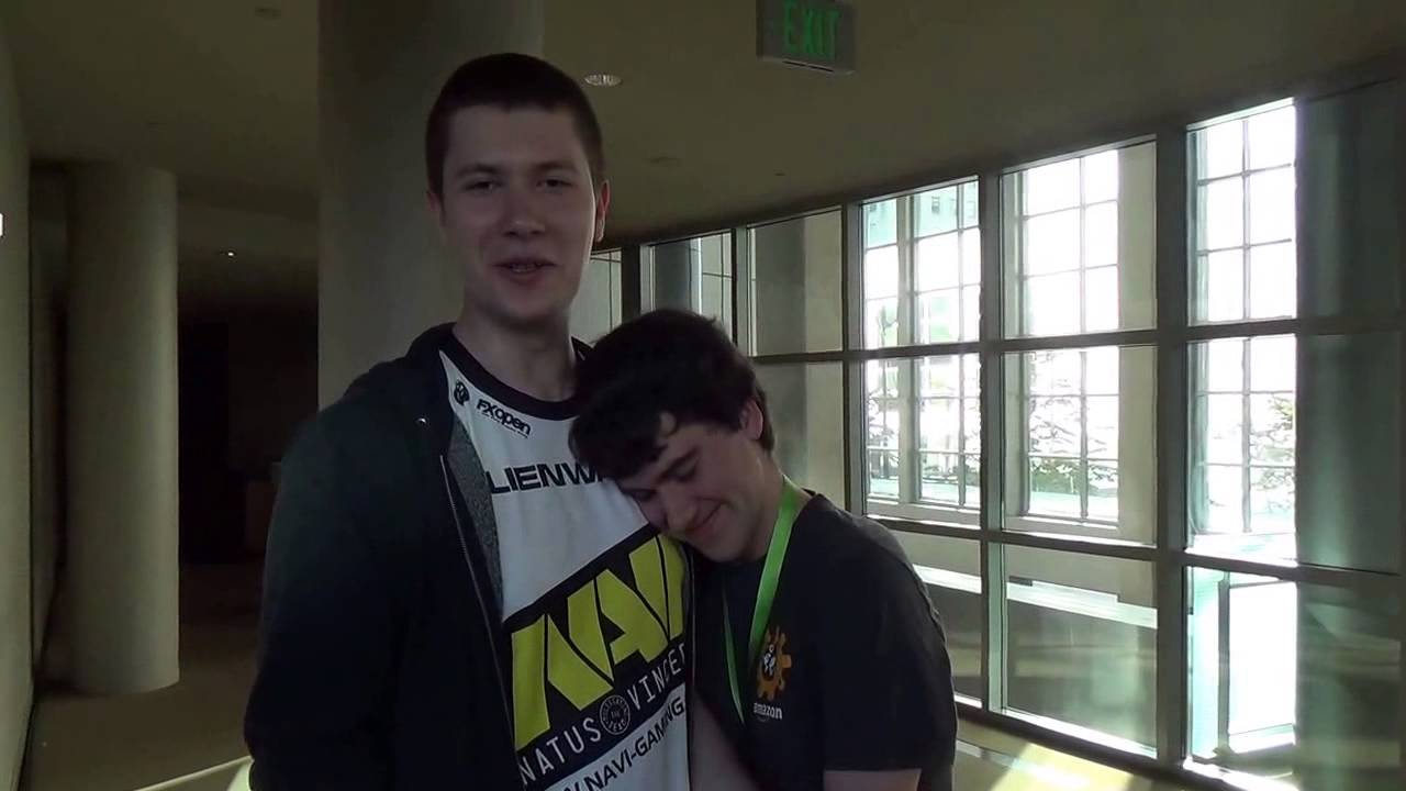 DOTA2 TI3 - Na'vi.Puppey hugs Fan like a Puppy - YouTube