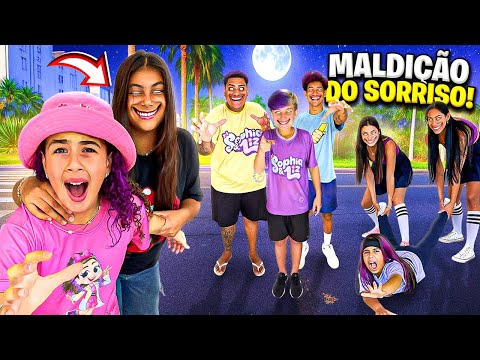 MEUS AMIGOS FORAM PEGOS PELA MALDIÇÃO DO SORRISO - SOCORRO !