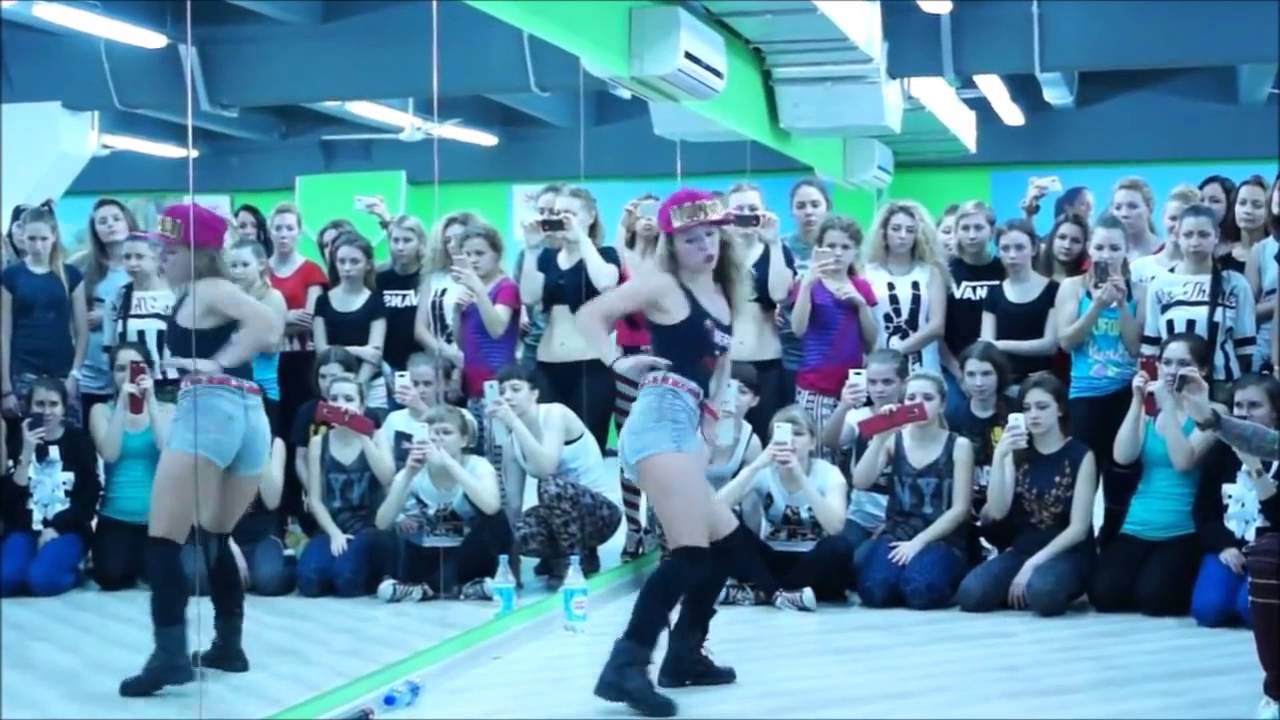 DHQ Fraules at Dancehall International, Samara - YouTube