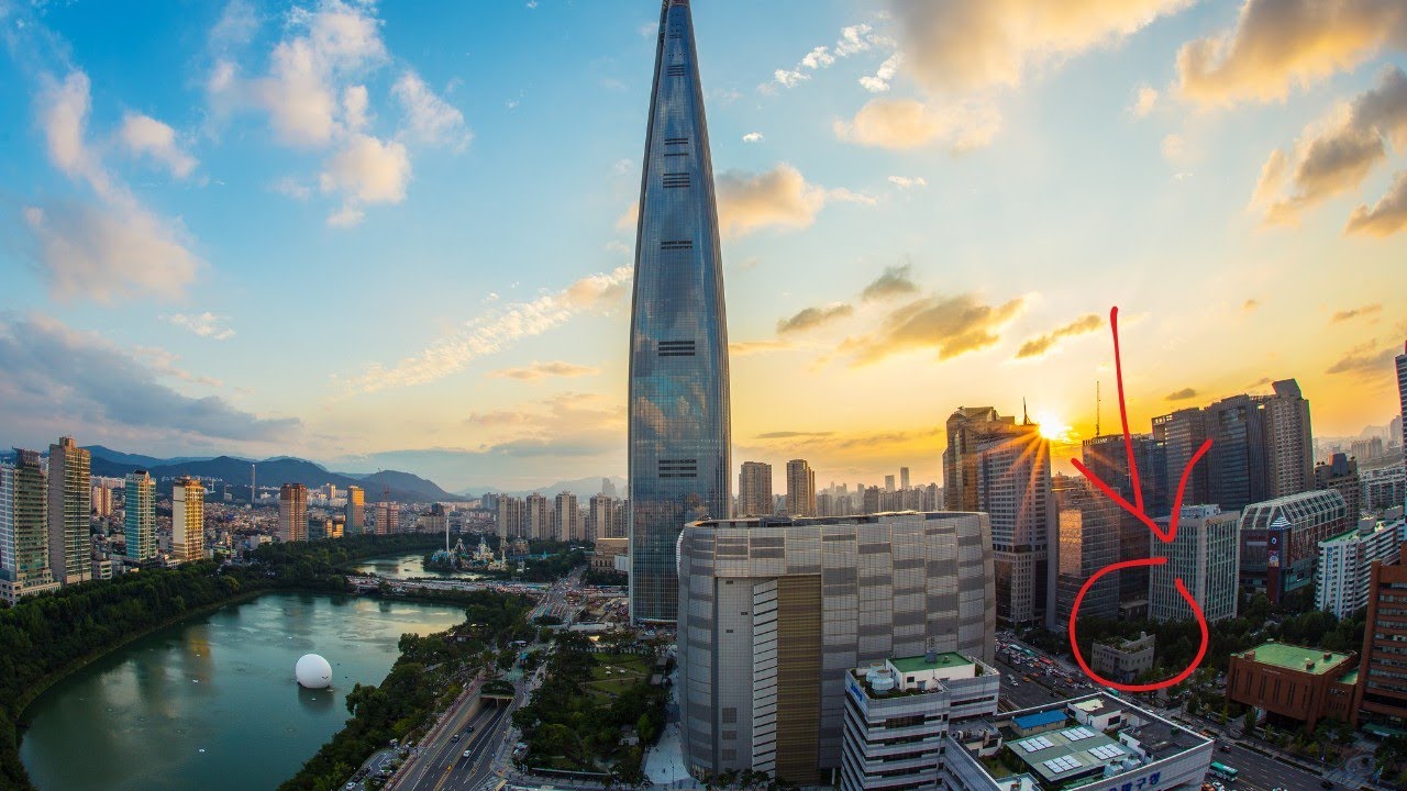 UN Mundo SIN AMOR ‐ SCHOOL HD - YouTube