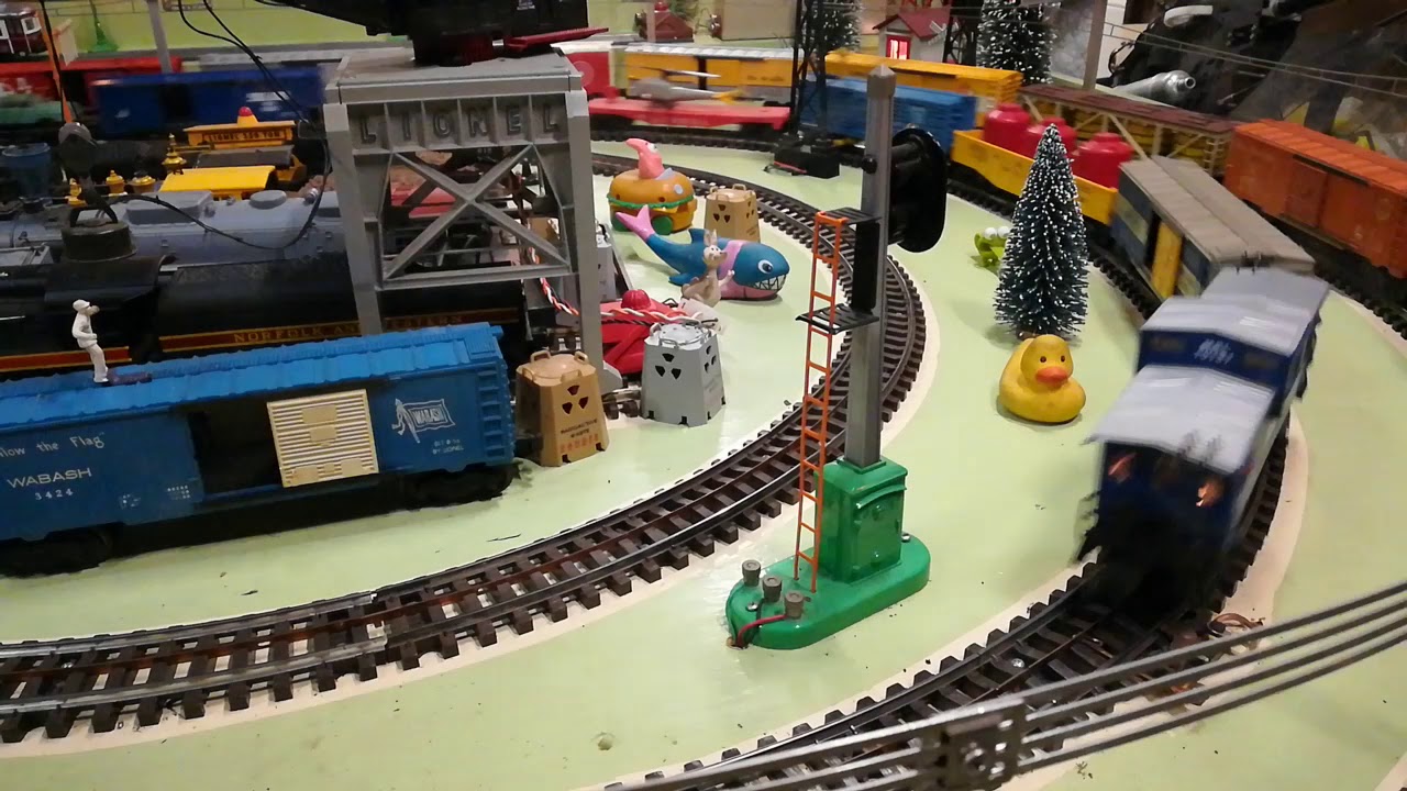 MTH Toaster MTH Berkshire Lionel GP9 - YouTube