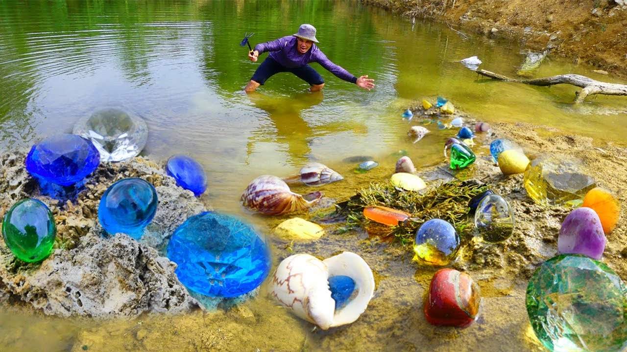 Why Are There many colored gems Red Gem Blue gems Stones on This Beach ...