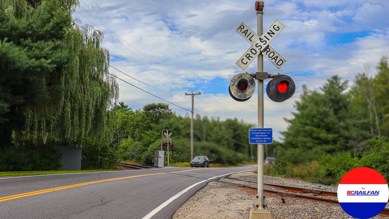 WRRS Mini Bell | Railroad Crossing | ME-106 #1, Leeds, ME - YouTube