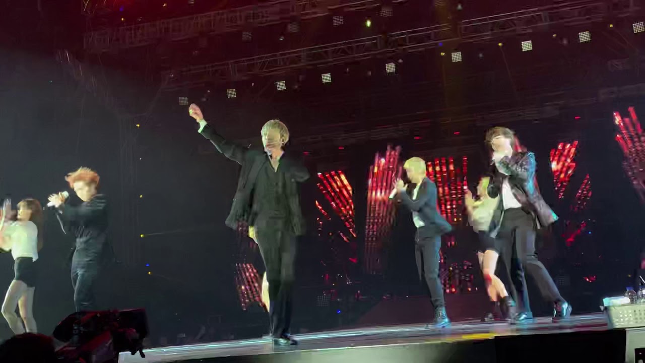 DRESS UP-WINNER - YouTube