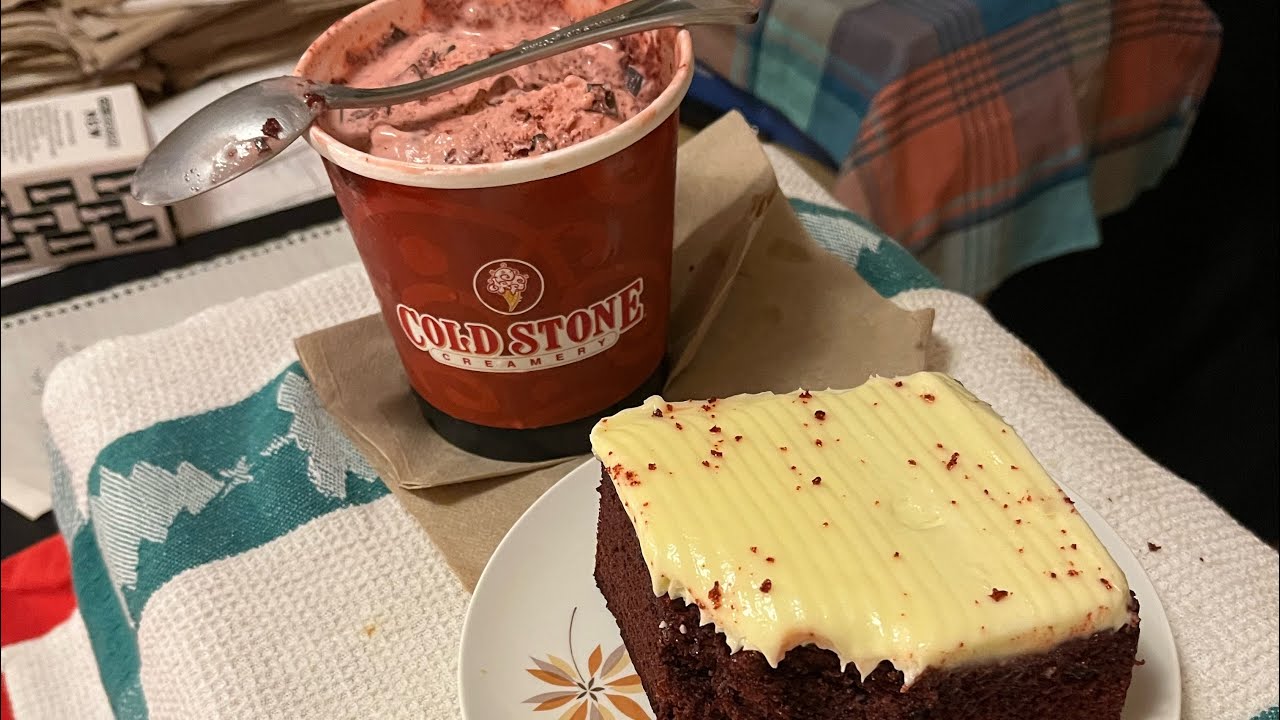 NEW Red Velvet Luxury™ 🍨 🍰 Cold Stone Creamery Review 🍨 - YouTube
