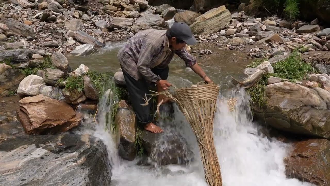 Traditional Fishing technology || Rural life || Village life - YouTube