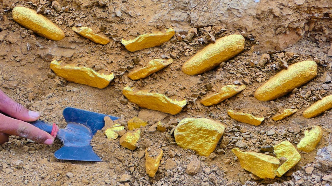 Oh value gold expensive- found gold treasure digging by a man-become ...