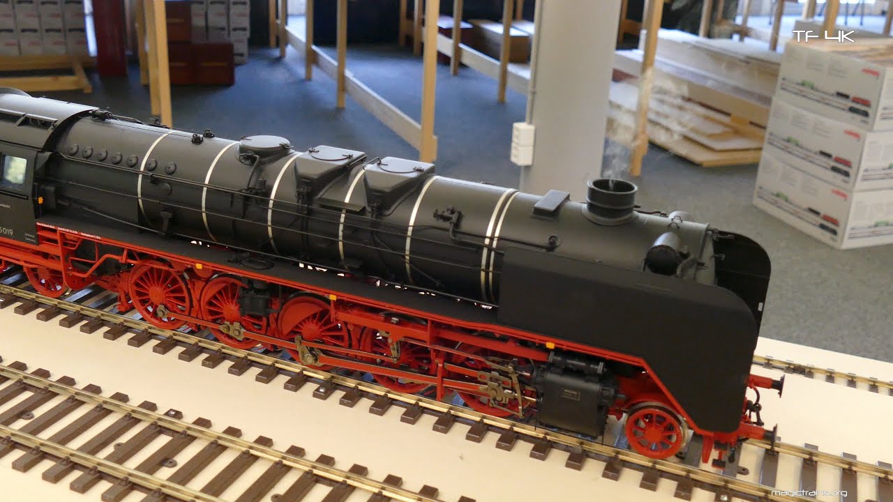 ZUGKRAFT STUCKI Das Modellbahnparadies - Modelleisenbahn Spur 1 - YouTube