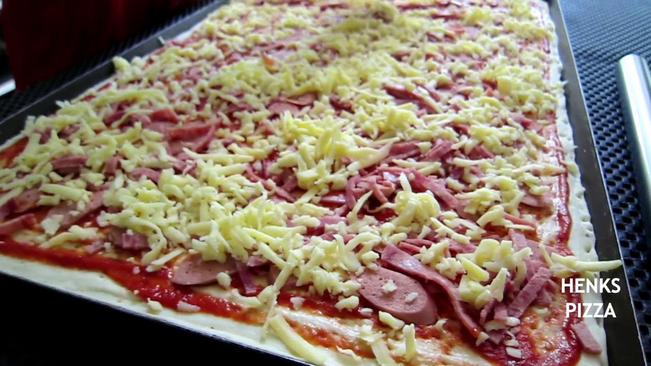 GAK KUAT ABISIN PIZZA RAKSASA - MEAT MANIA 42 INCH - YouTube