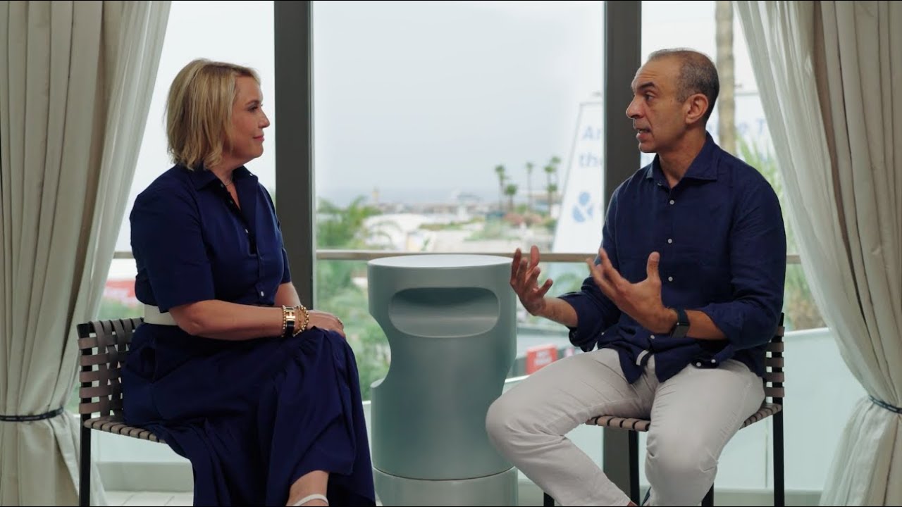 Leadership as a catalyst for creative teams - YouTube